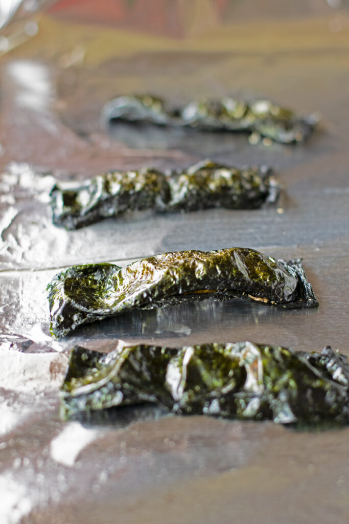 Roasted Seaweed Recipe (Homemade Nori Chips) - eyes and hour